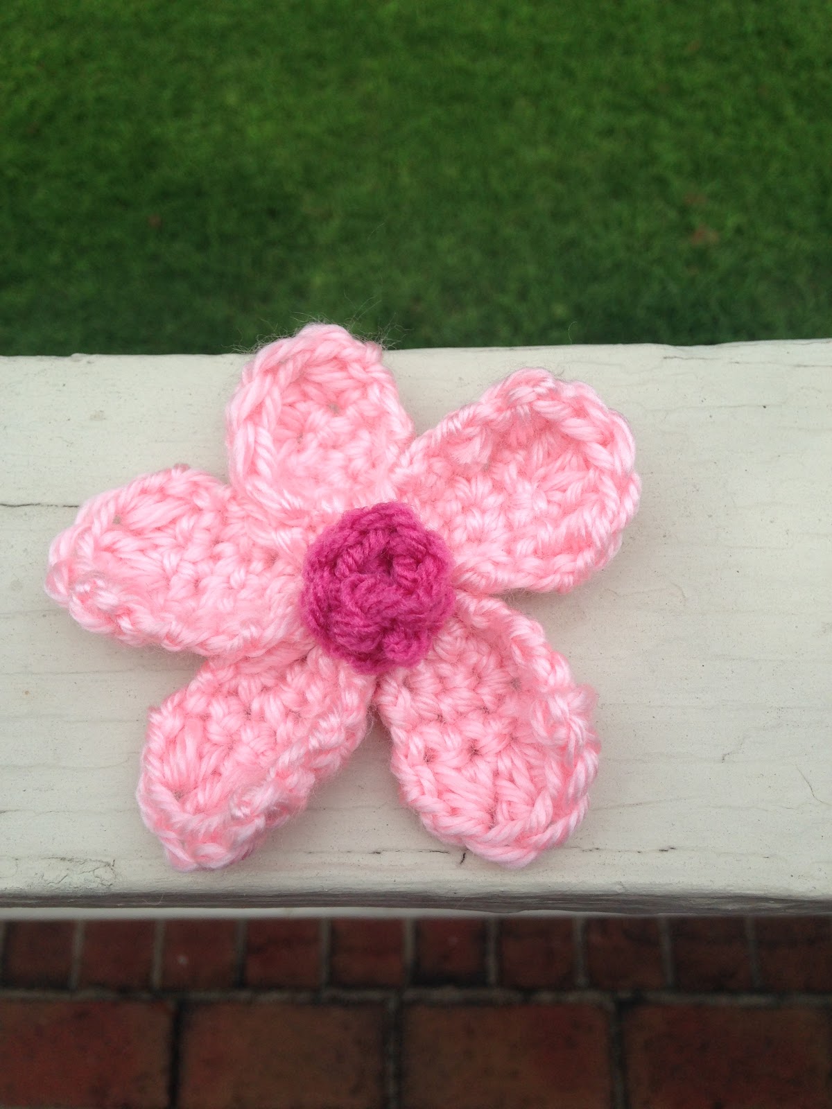 The Perfect Stitch...: 3 Simple Flower Designs....