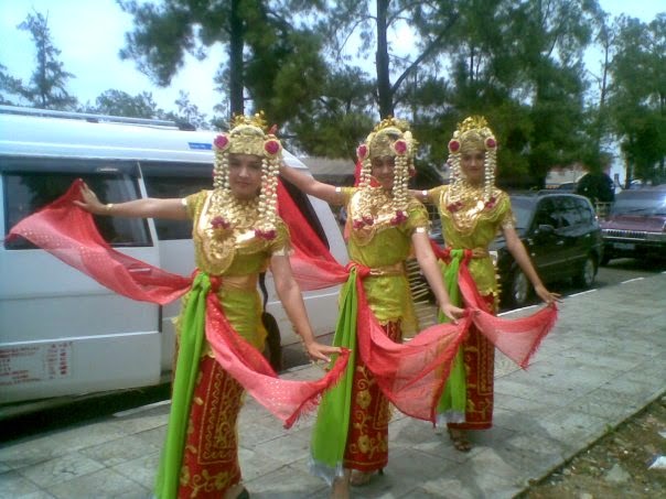 Kumpulan Daftar Tarian Daerah Indonesia