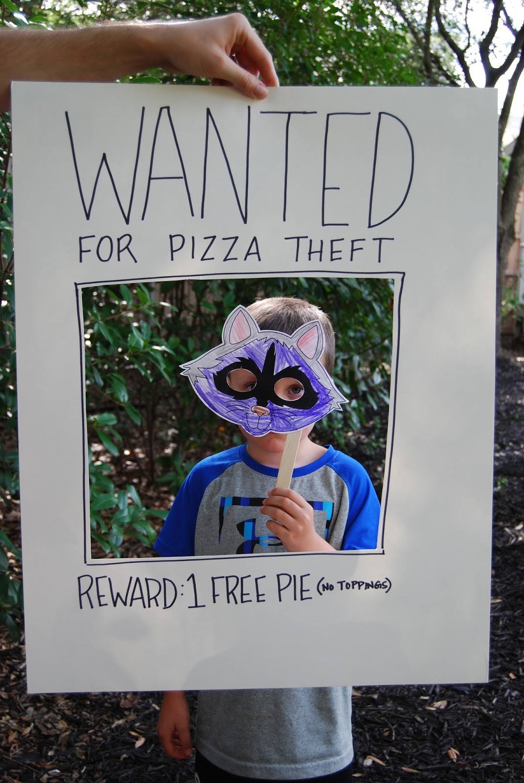 Momfessionals: Family Book Club - Secret Pizza Party