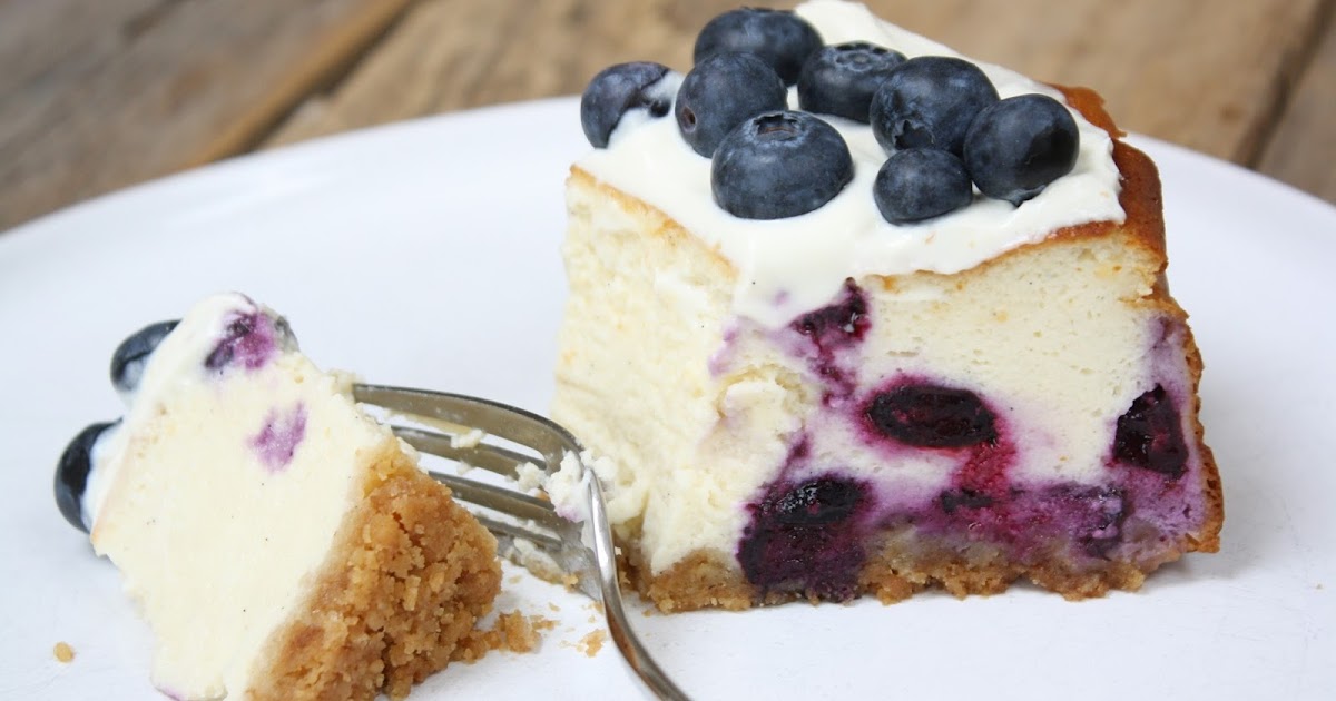 checky's kitchen: Baked Blueberry and Vanilla Cheesecake