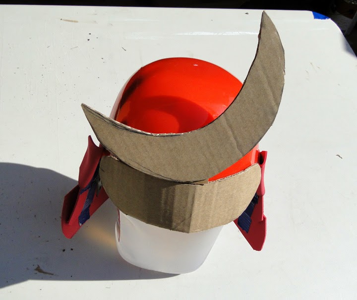 Skull and Crown: Cardboard Samurai