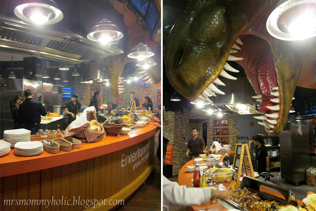 MrsMommyHolic: Movie Stars Cafe's Dino Buffet