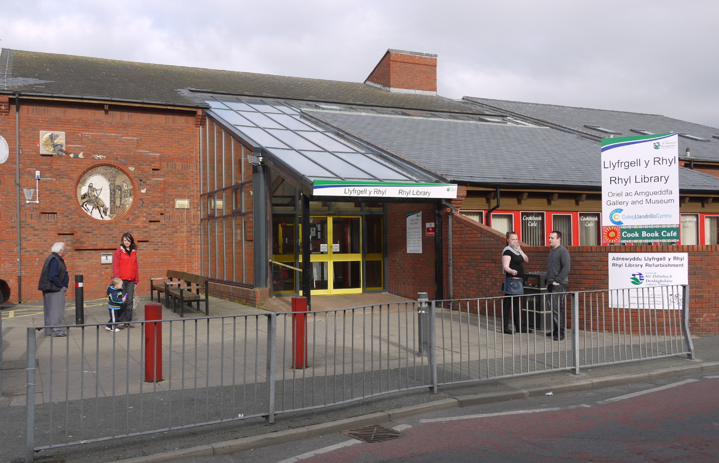 KEEPER OF THE SNAILS: A Visit to Rhyl Library