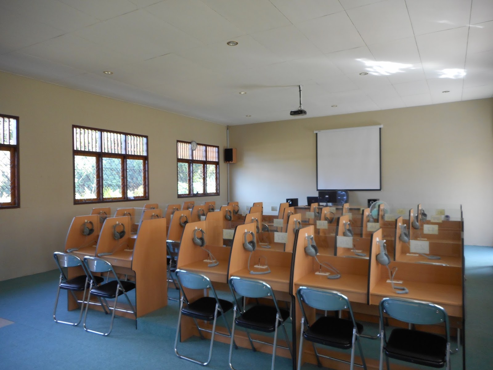 Lab Bahasa Jenis Manual