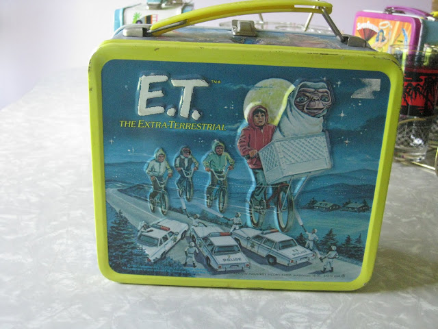 RetroChic: Vintage metal lunch boxes