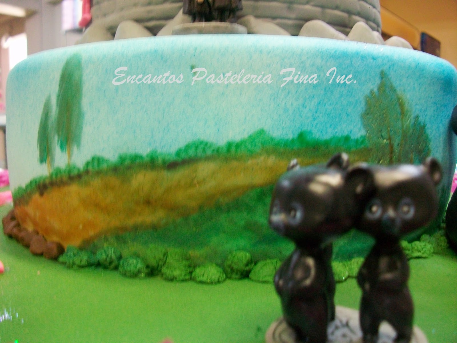 Charms Pastry Delights Cake Designers By Encantos Pasteleria Fina ...