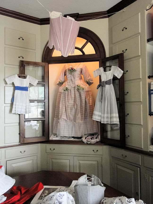 Passion for the Past: Visiting Colonial Williamsburg (part 2): Taking ...