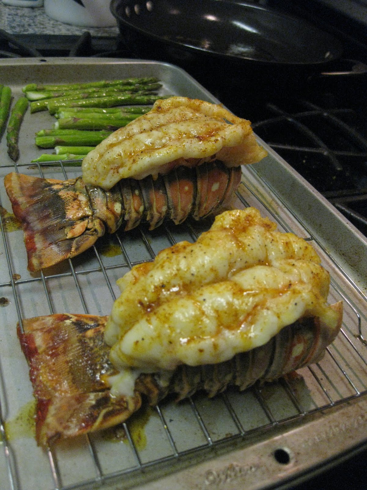 Matt Likes to Cook - Matt Likes to Eat: Broiled Lobster Tails!!!