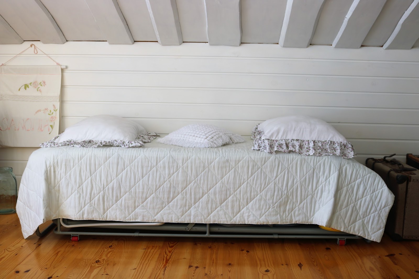 Taputtaa kuoriainen bitti luhti sänky suitsuke Pickering helistin