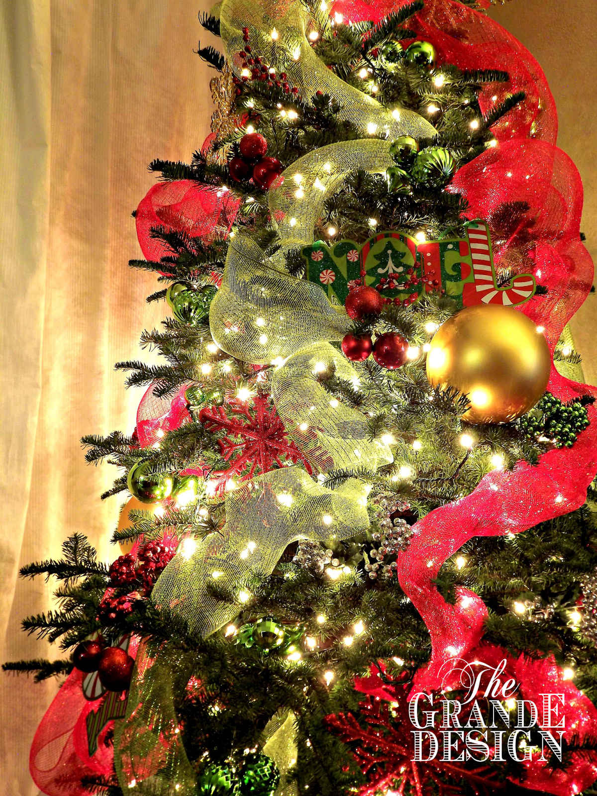 The Grande Design: 5 Easy Steps to a FABULOUS Christmas Tree
