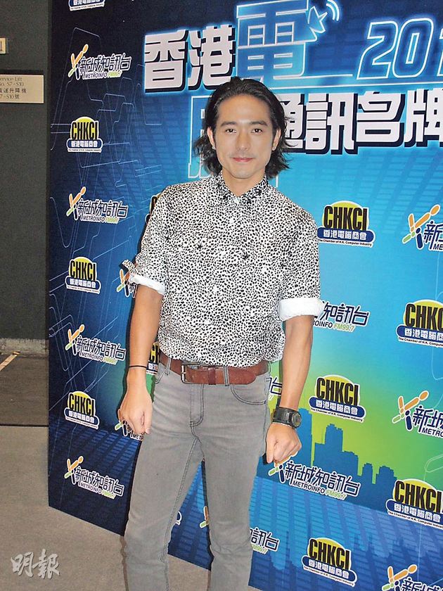 peterman1975-losangelesboy: Alex Lam kisses Jeana Ho