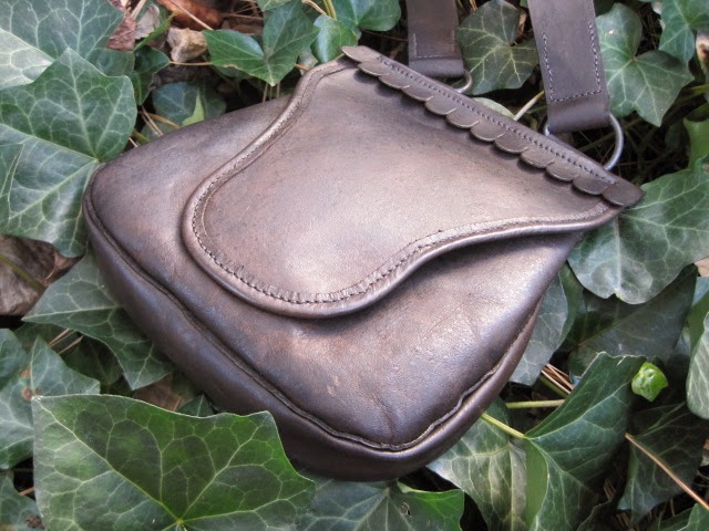 Contemporary Makers: Beaver Tail Rifle Bag By Bob Dodson