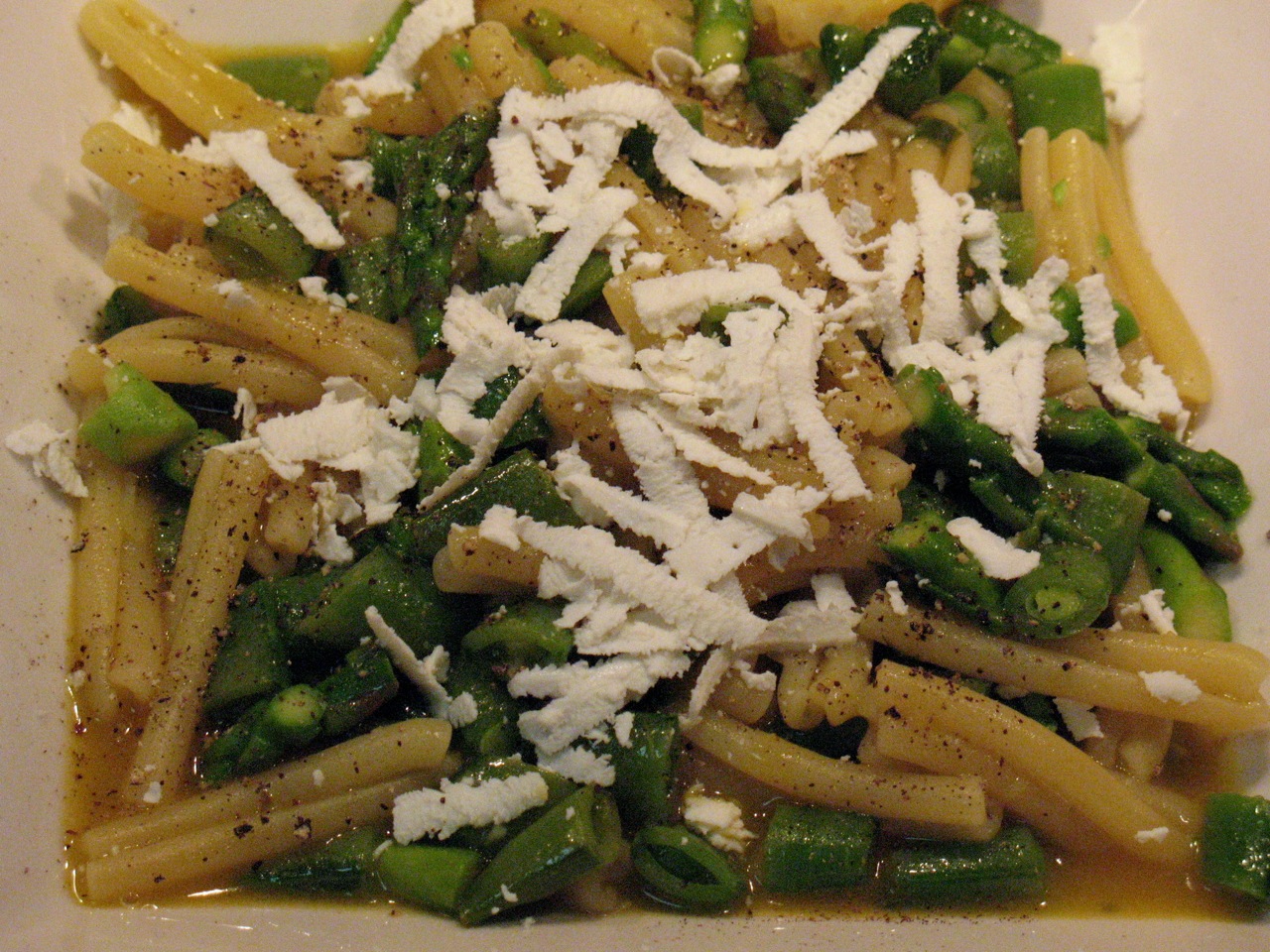 Cook In / Dine Out: Asparagus and Snap Pea Pasta
