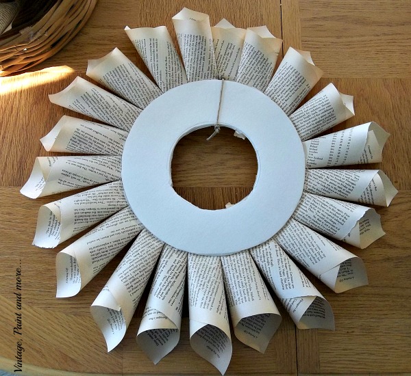 Book Page Wreath Tutorial | Vintage, Paint and more...