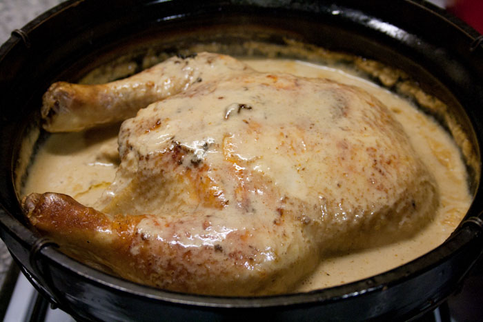 3 hungry tummies: Kaeng Phet Ob Gai แกงเผ็ดอบไก่ Baked Whole Chicken In ...