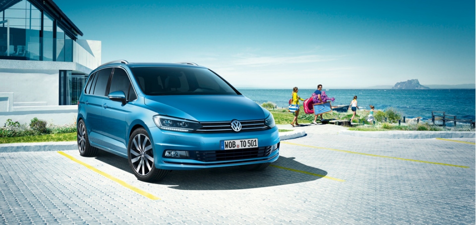 Leopaul's Blog: BMW 2-Series Gran Tourer vs. VW Touran II