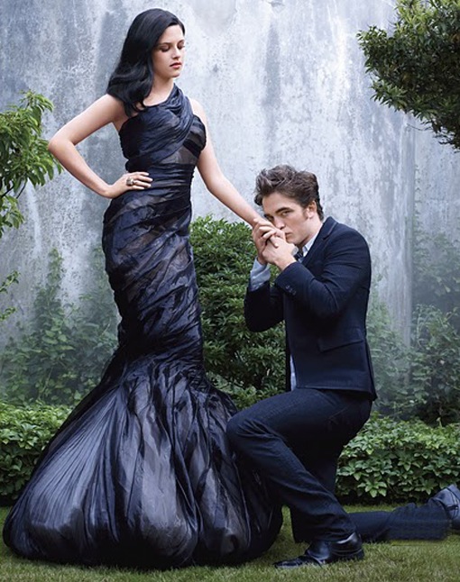 Kristen Stewart And Robert Pattinson Kissing Best Famous Pictures