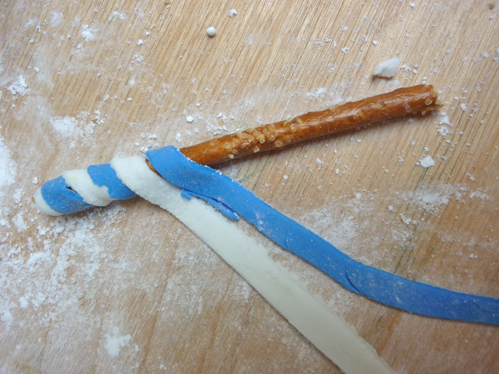 Maypole Cupcakes – Diary of a Mad Hausfrau