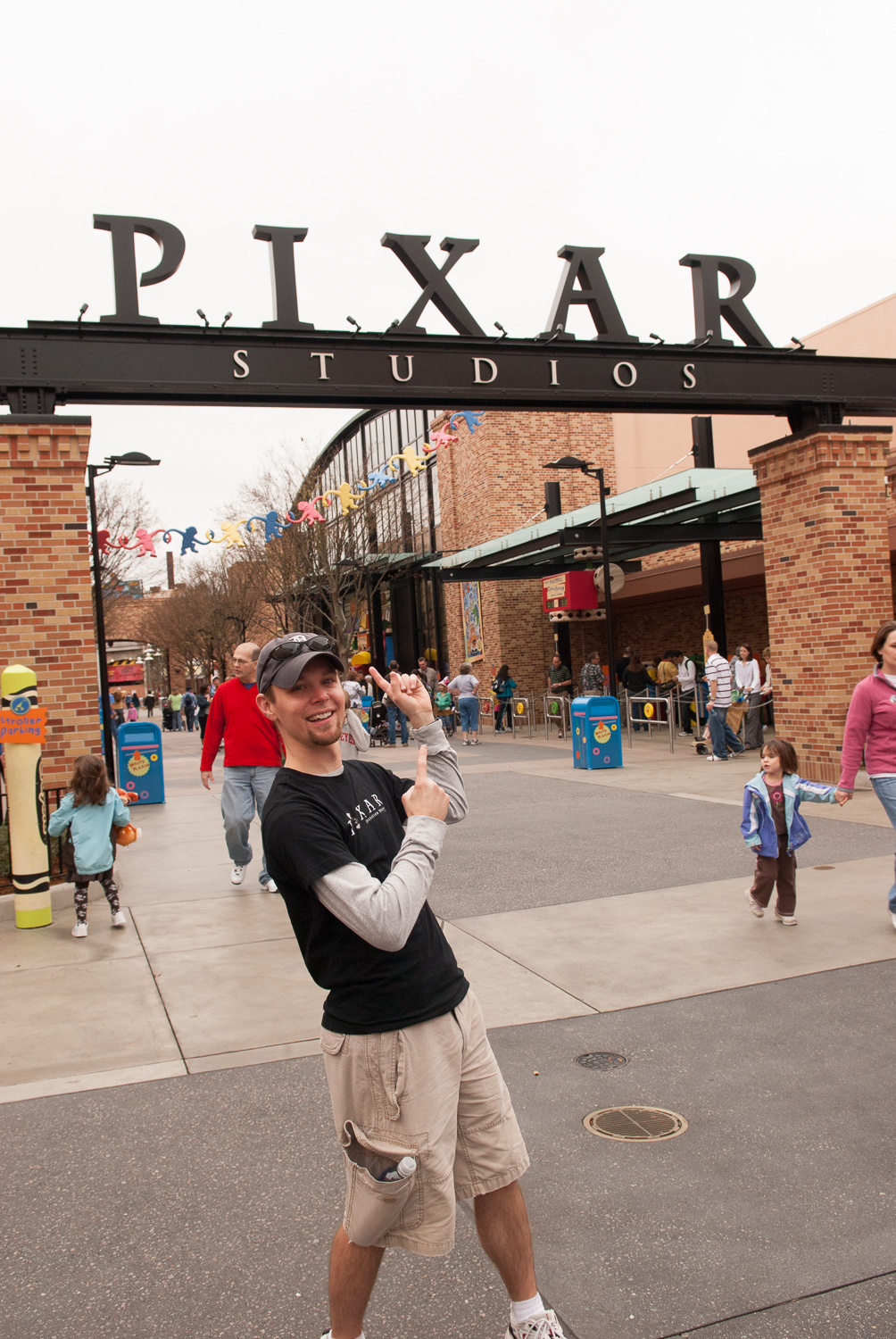 New 'Incredibles' Municiberg City Spot, the Return of Mike & Sulley ...