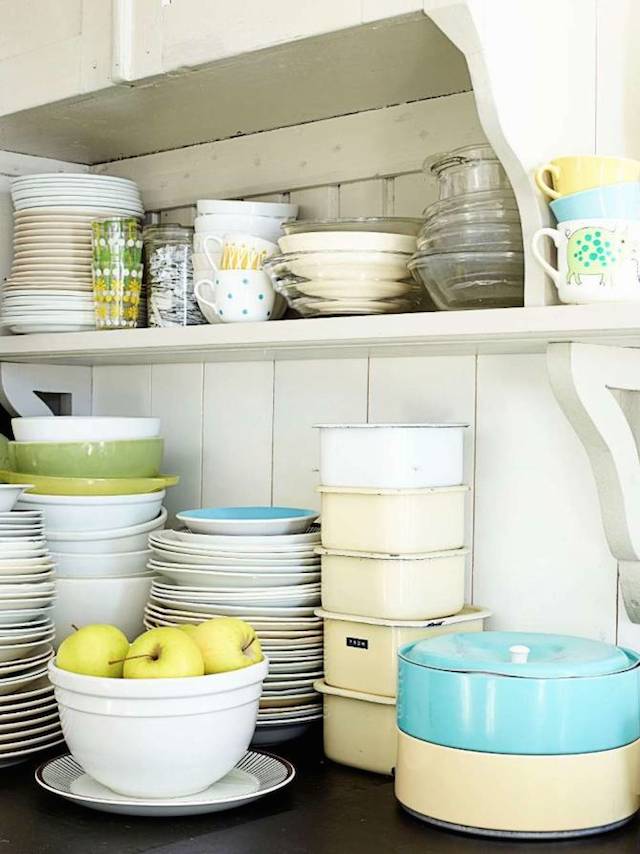 my scandinavian home: A lovely Finnish kitchen with vintage finds