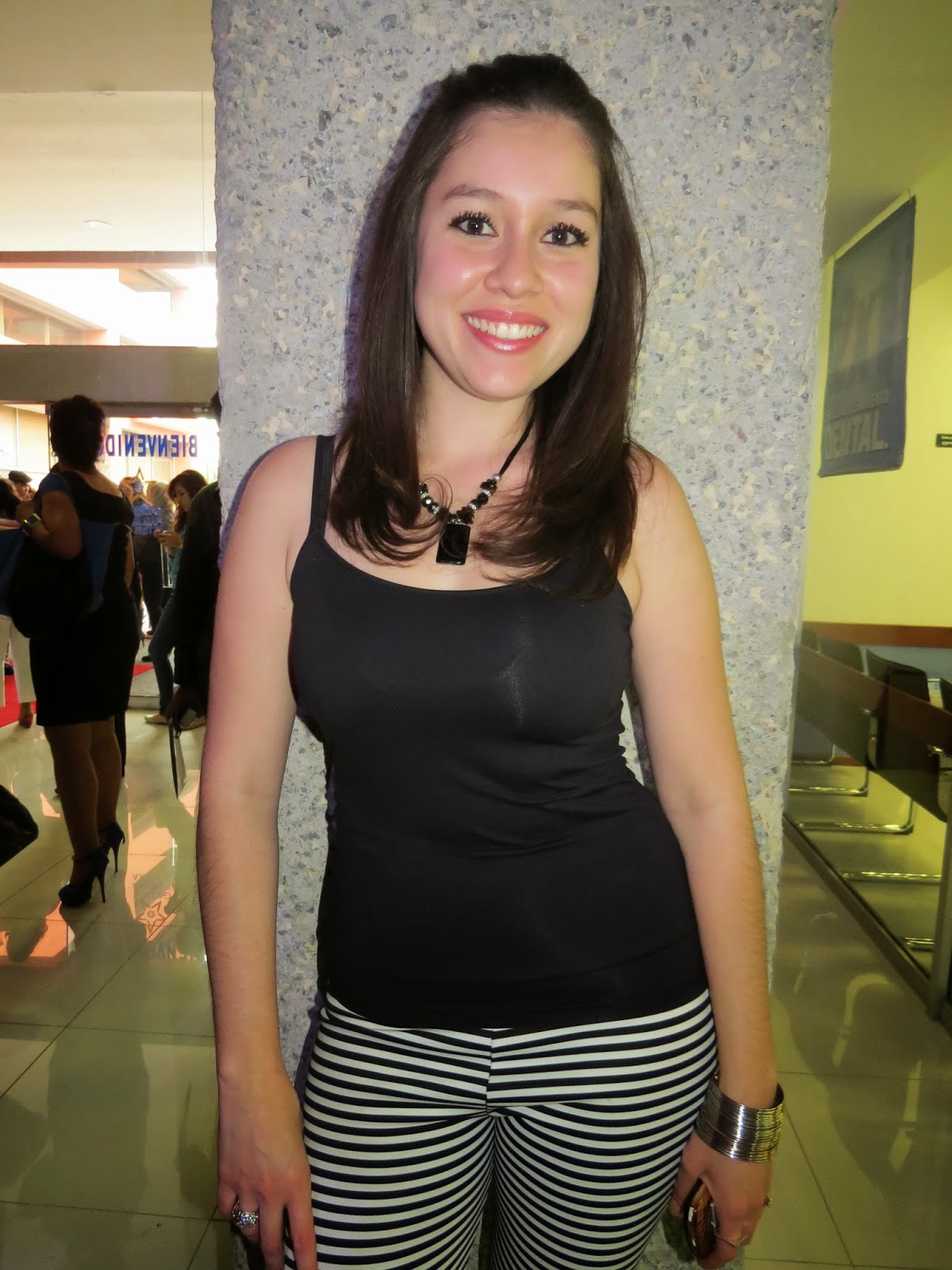 somoselespectador: ALEXA TORRES SU SONRISA LO CONQUISTA TODO