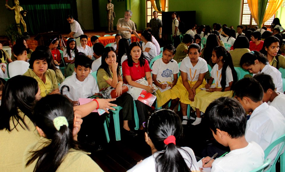 FILIPINO STUDENTS TAKE CHARGE OF SAVING SAMPALOC LAKE