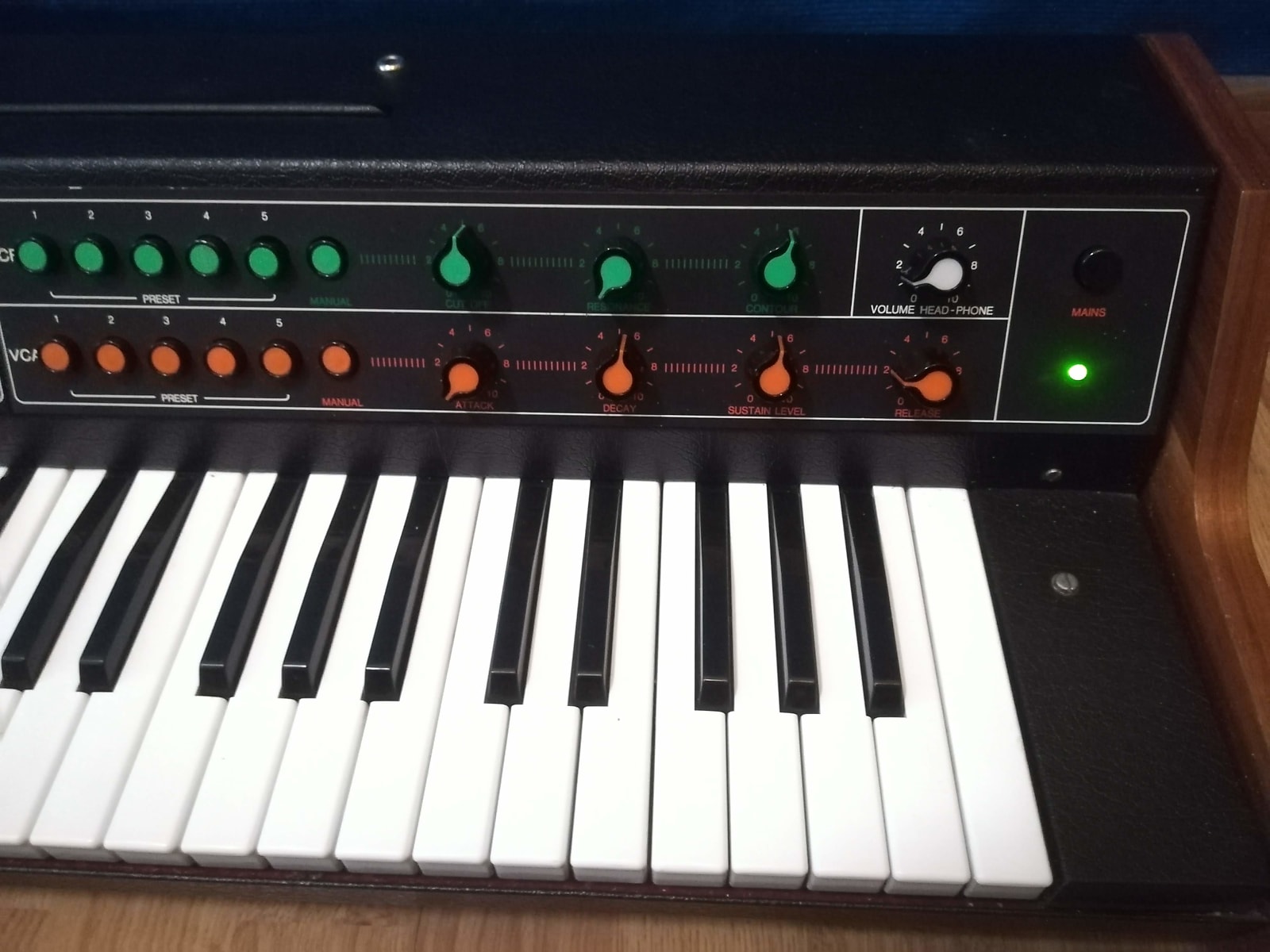 MATRIXSYNTH: Vermona Analog Synthesizer 80s GDR German NOS SN 214372