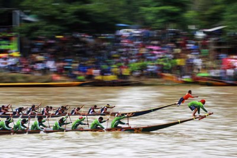 Thai Long Boat Race - Thailand | ZOGZAG THAILAND