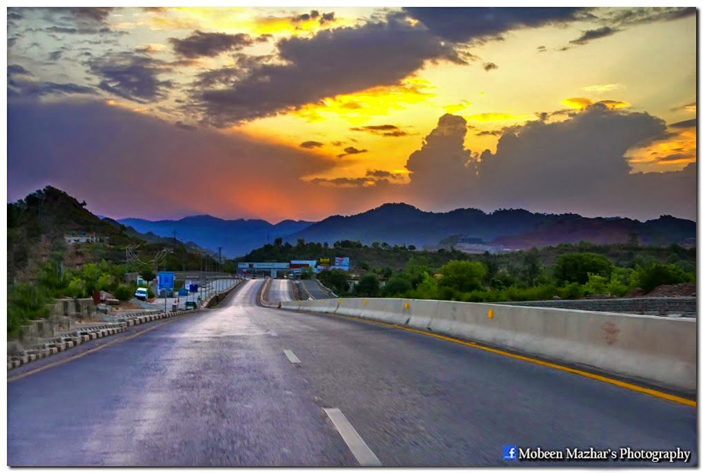ExploreEPakistan: Murree Expressway - Galiyaat Region, Pakistan