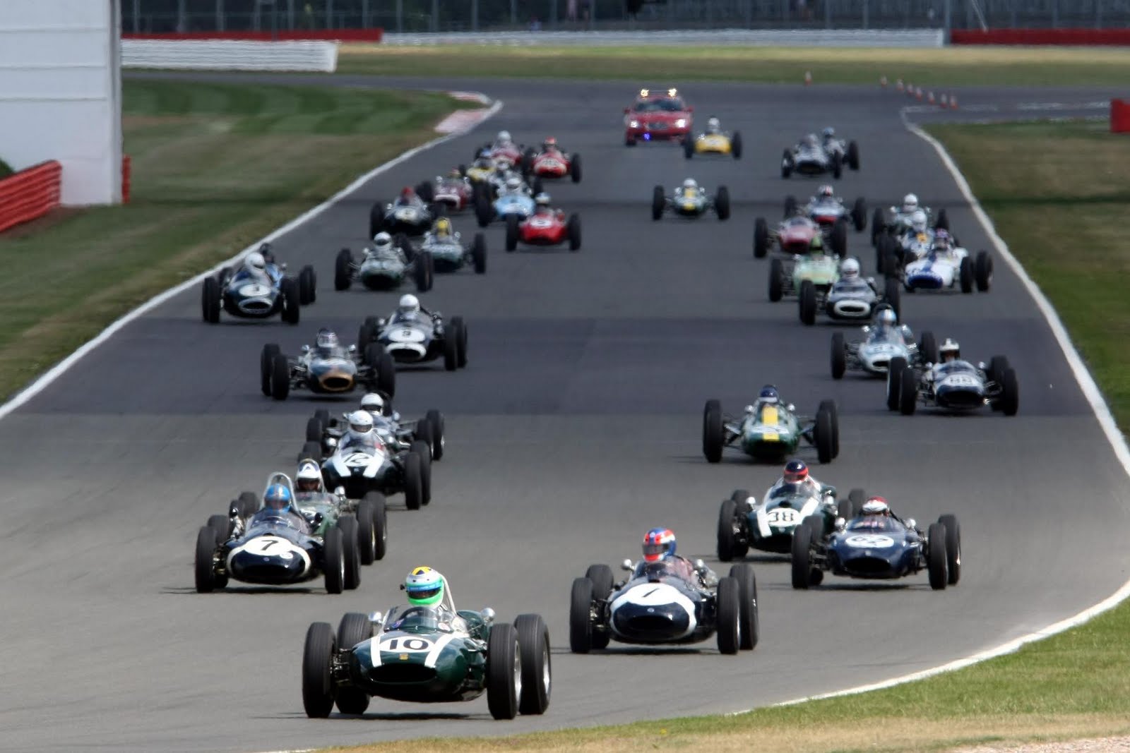Overdrive: Silverstone Classic revs up