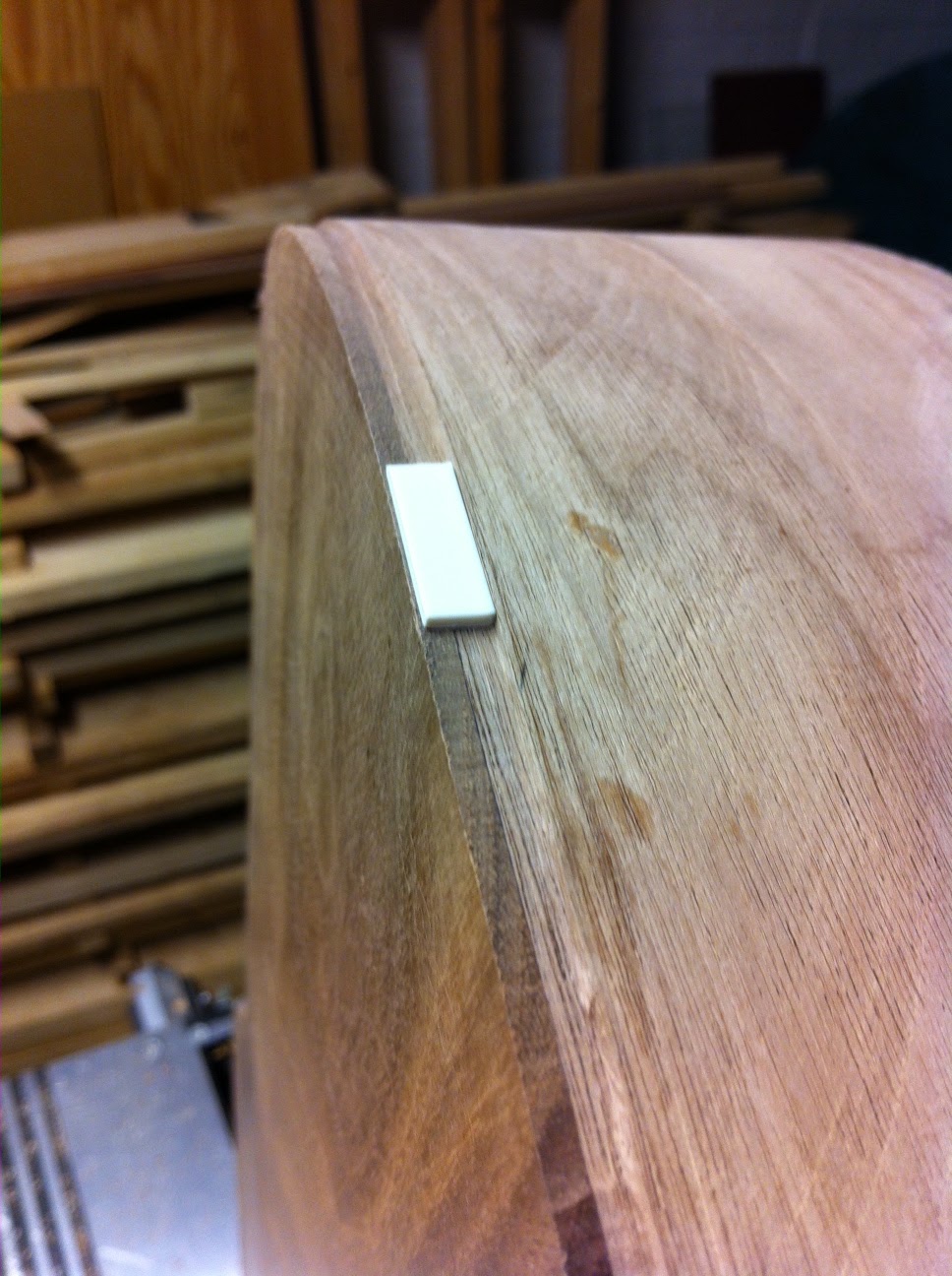 Making an acoustic guitar: Routing a Channel for the Binding