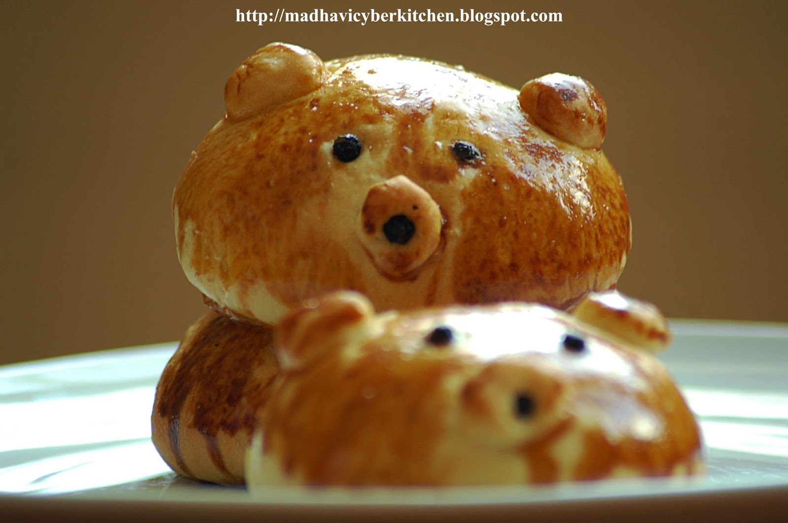 Madhavi's Cyber Kitchen: Bear Bread with Paneer Bhurji
