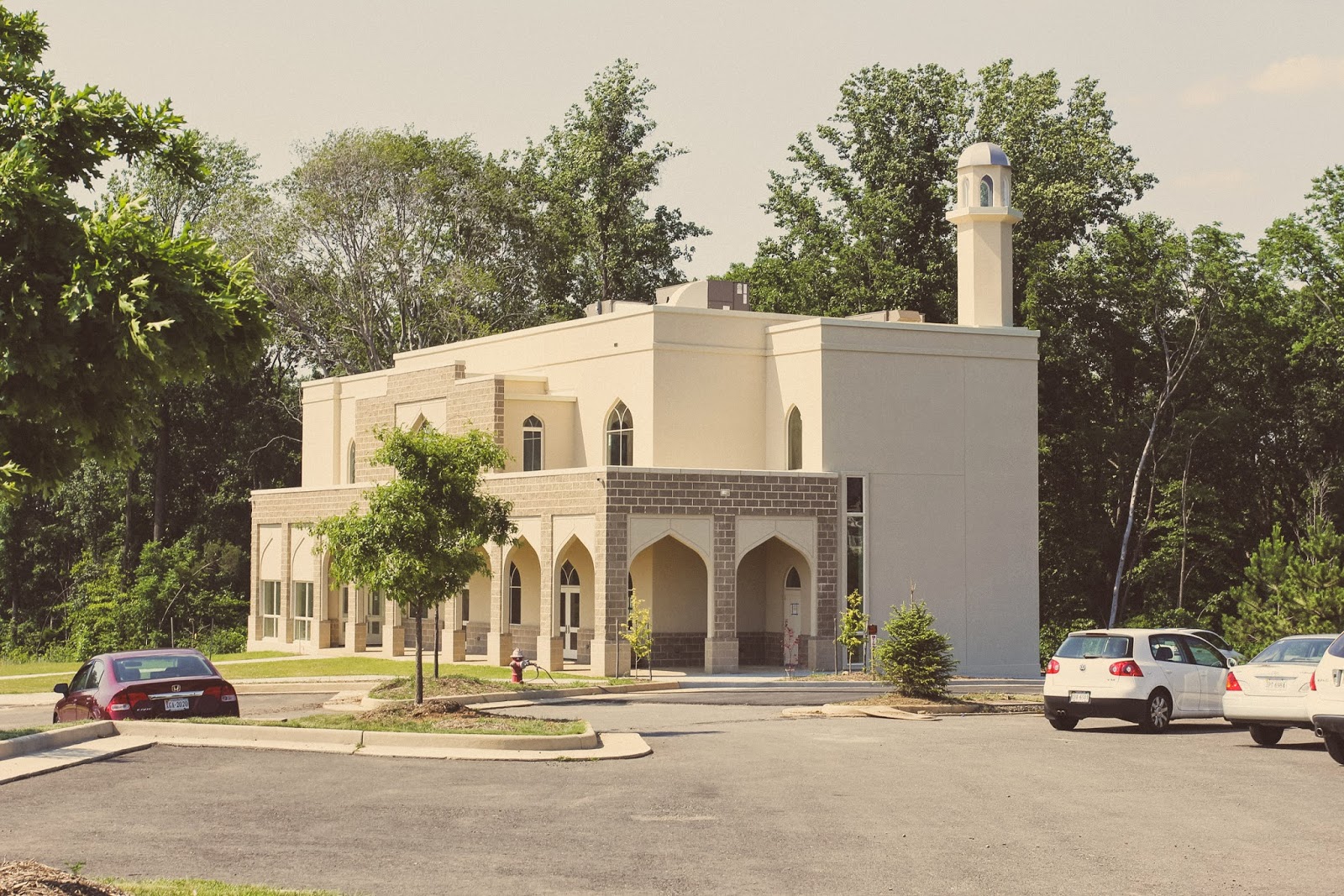AHMADIYYA MOSQUE: Mubarak Mosque - Virginia USA