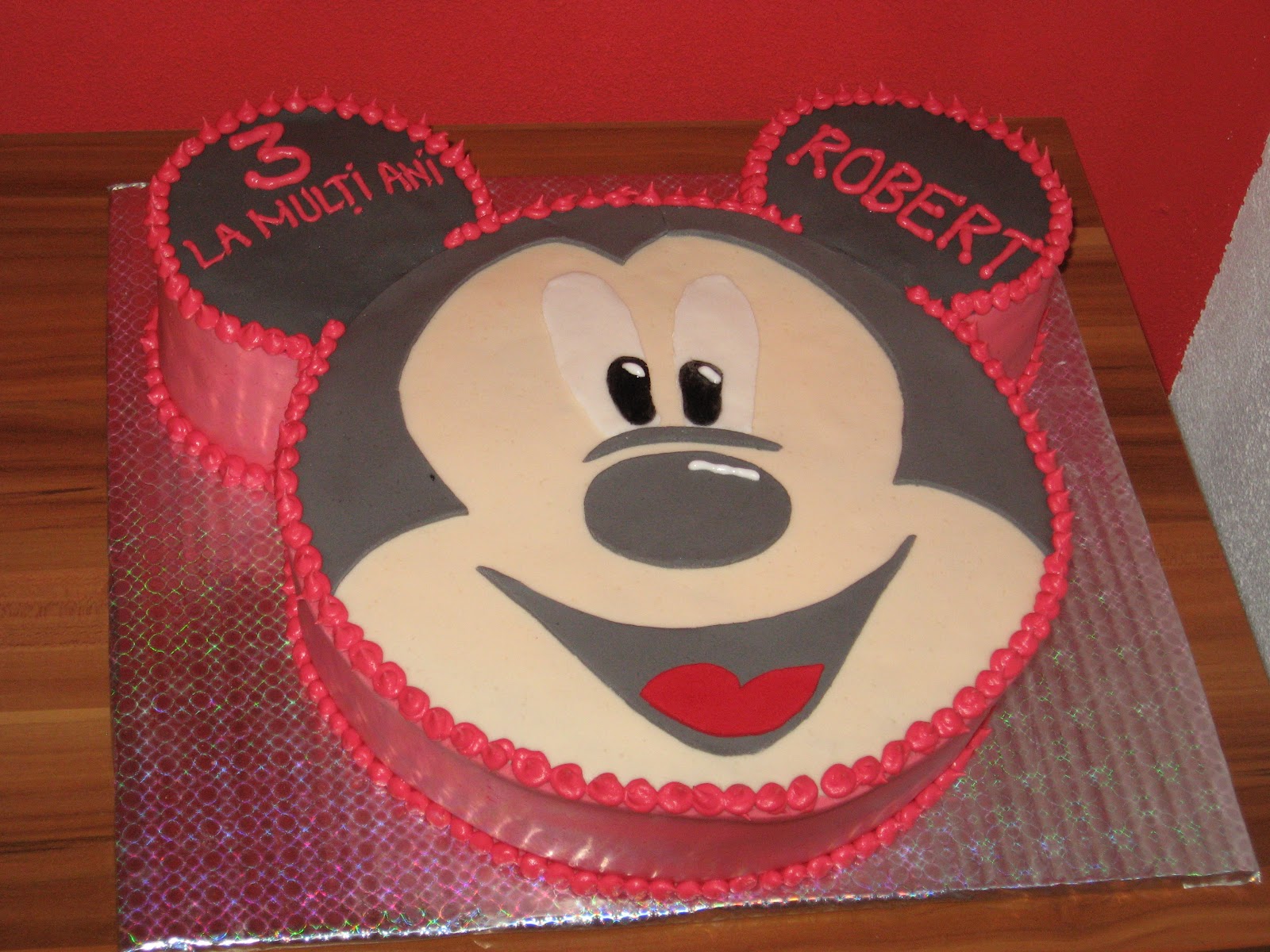 Tărâmul dulciurilor: Tort Mickey Mouse