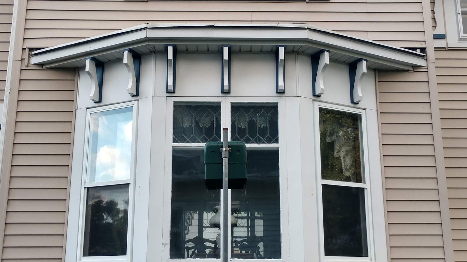 What A View!!! : Our Old House Project - Corbels on Dining Room Bay Window