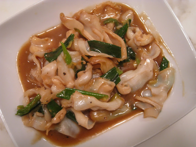 Wok Fried Geoduck or Perhaps Razor Clams with Ginger, Garlic and Scallions