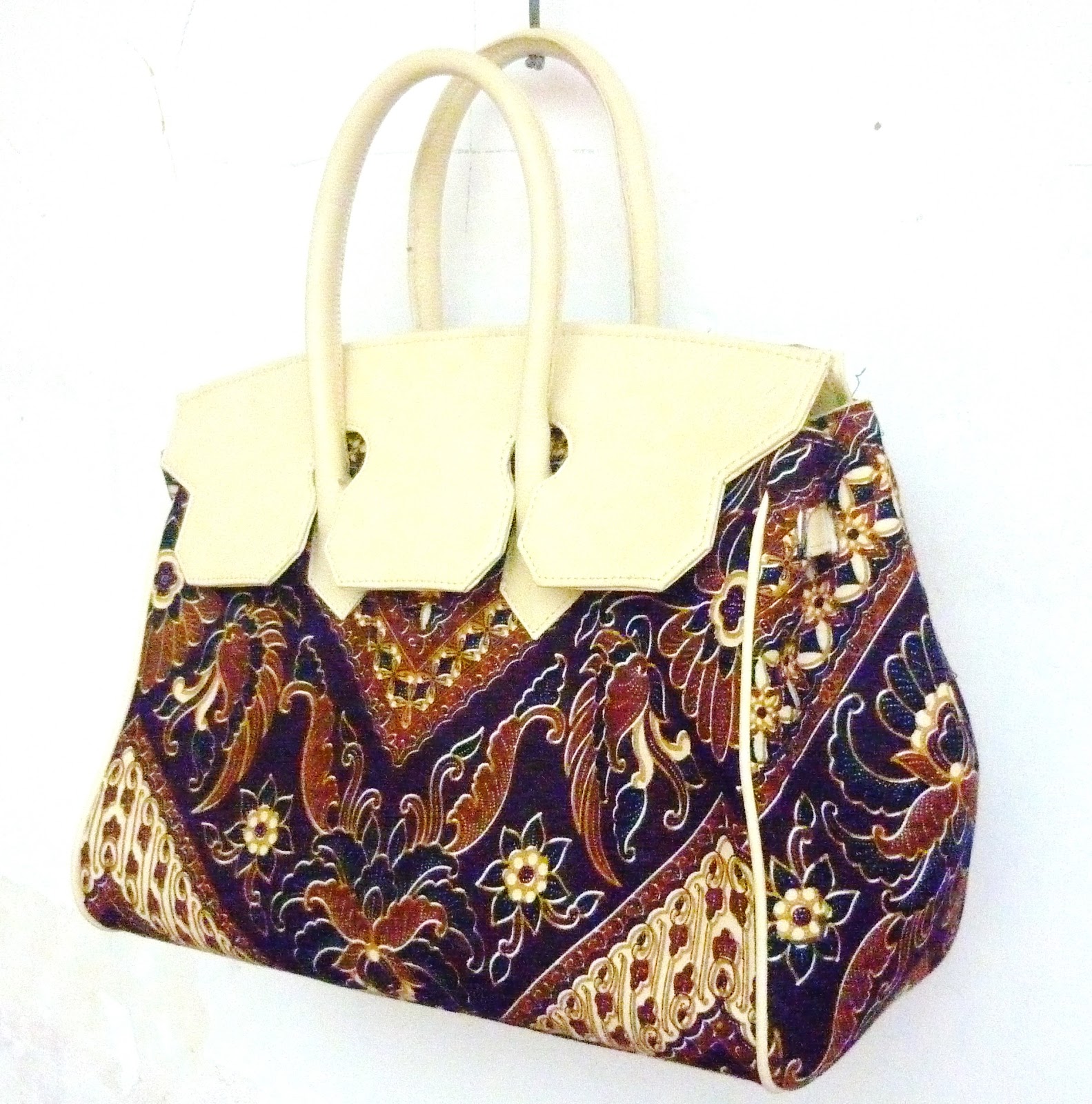 KERAJINAN KULIT KALASAN (EQUAL): Tas Batik