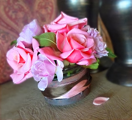 Inspiring Ideas with artist Jeanne Winters: Fall Roses on Display