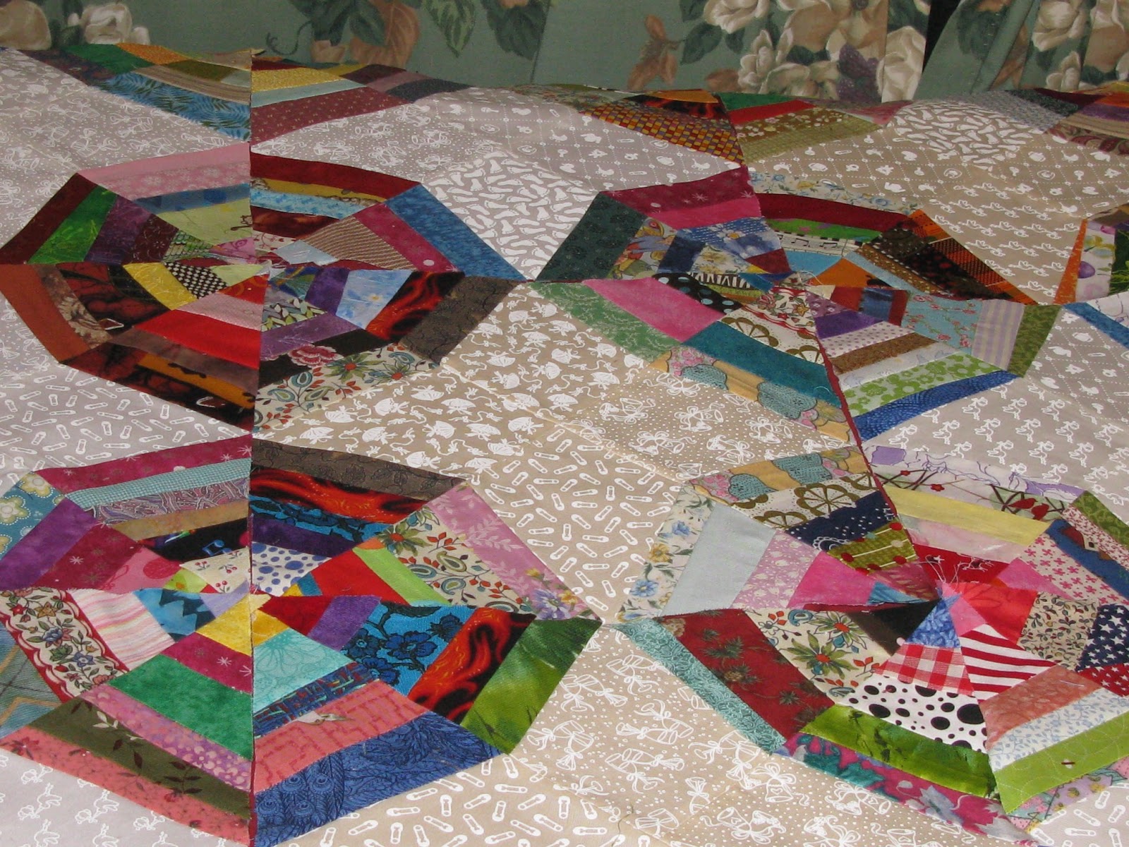 Mary's Late Night Stitchn: Working on a Wacky Web Quilt
