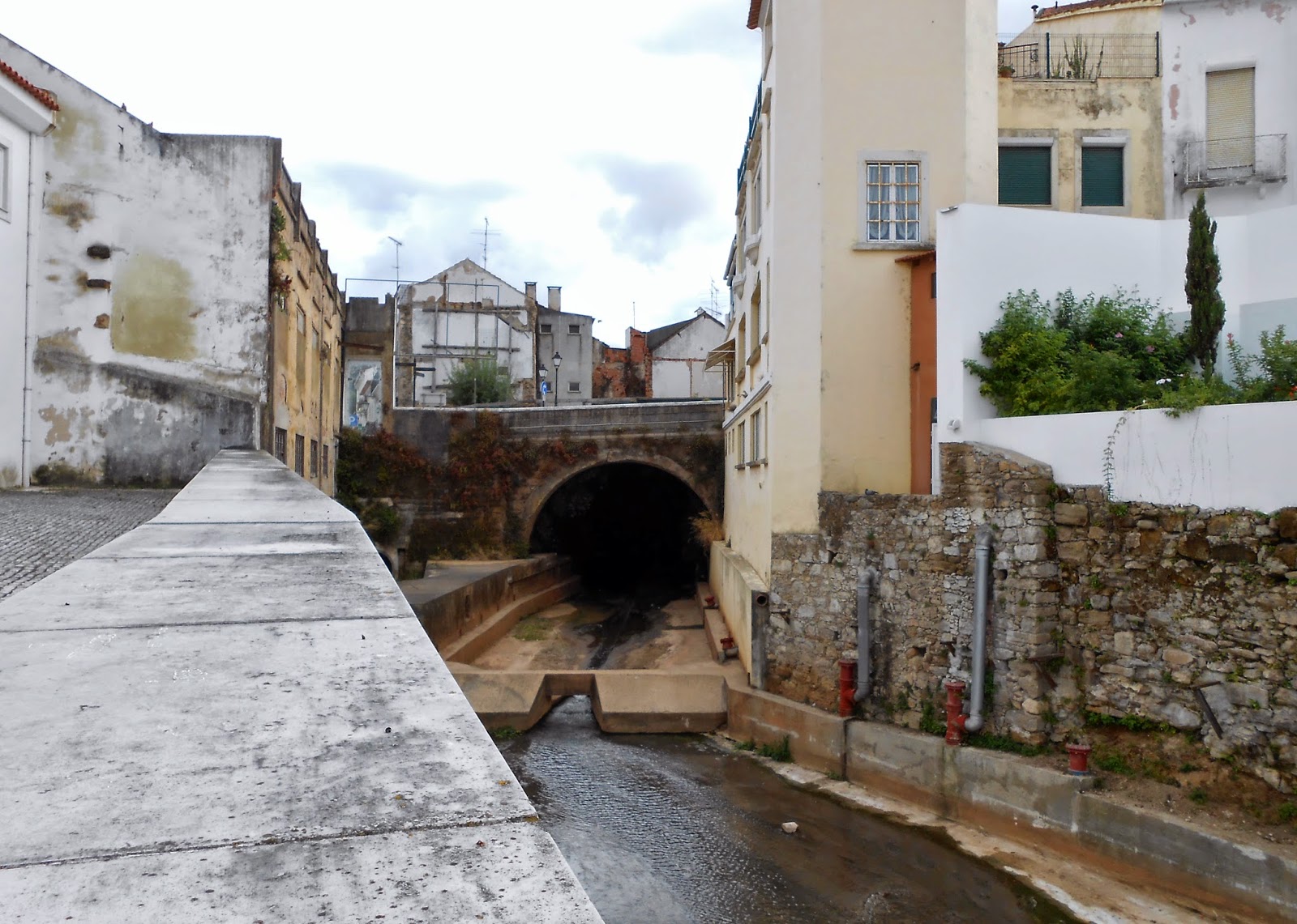 Viajar e descobrir: Portugal - Alcobaça - Rio Baça
