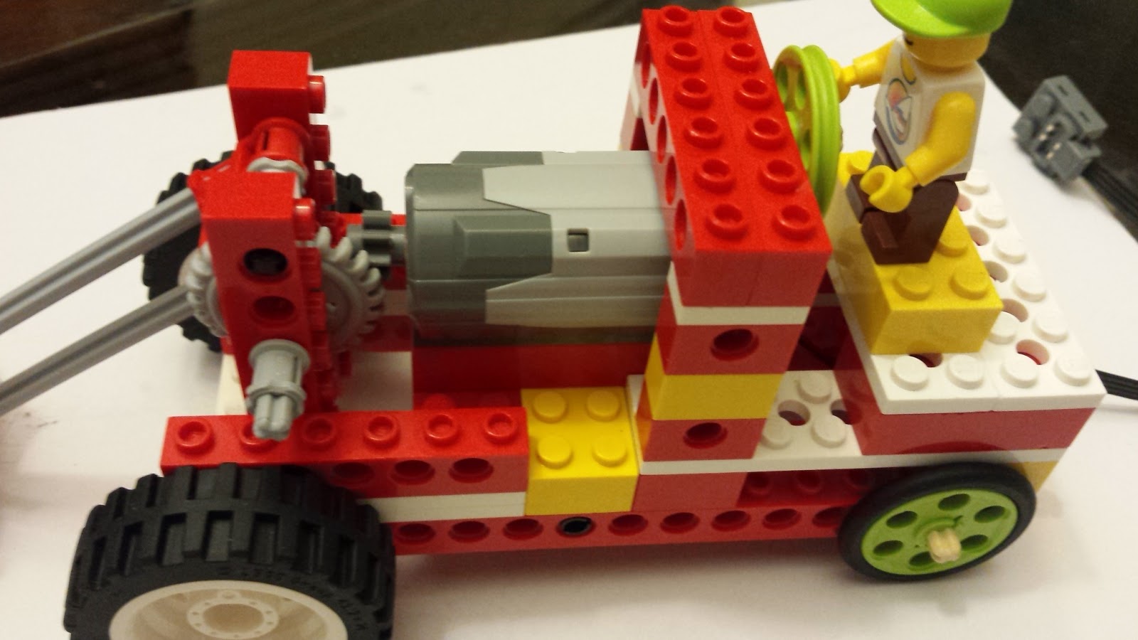 Aula Robótica Dominicana: Carro Con Lego WeDo