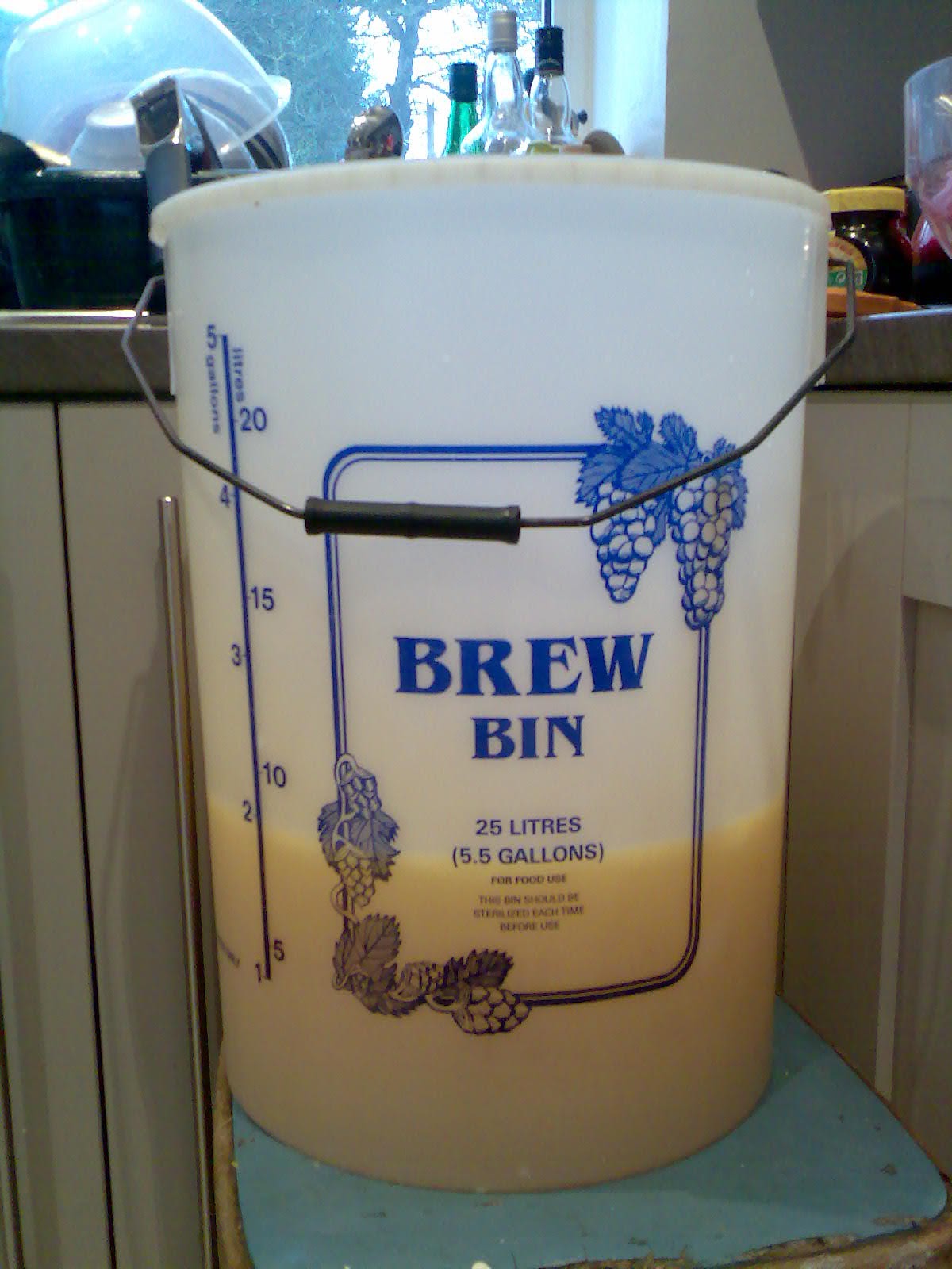 Ben's Adventures in Wine Making: Orange Wine 2018 - The Making Of...