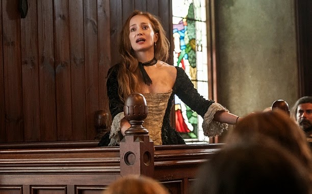 OUTLANDER - Moore parla di Geillis e Claire | Lost In A FlashForward