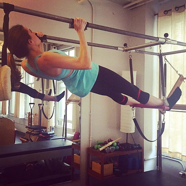 Premium Pilates and Fitness: GIRLS STAR ALLISON WILLIAMS' TONED PILATES ABS