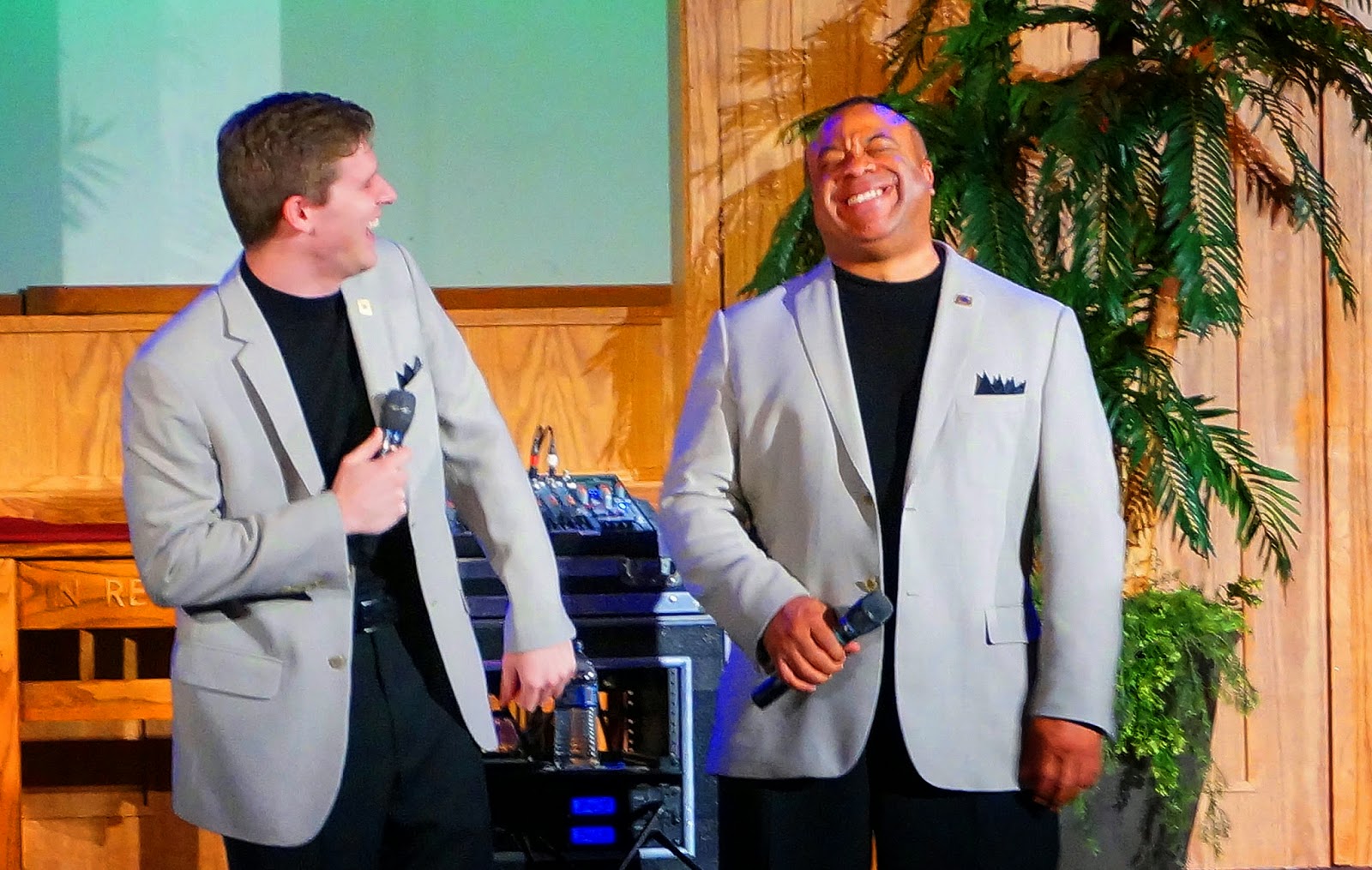 HIS VOICE NEWS ... in Pictures (Event Library): HIS VOICE SINGS WITH ...