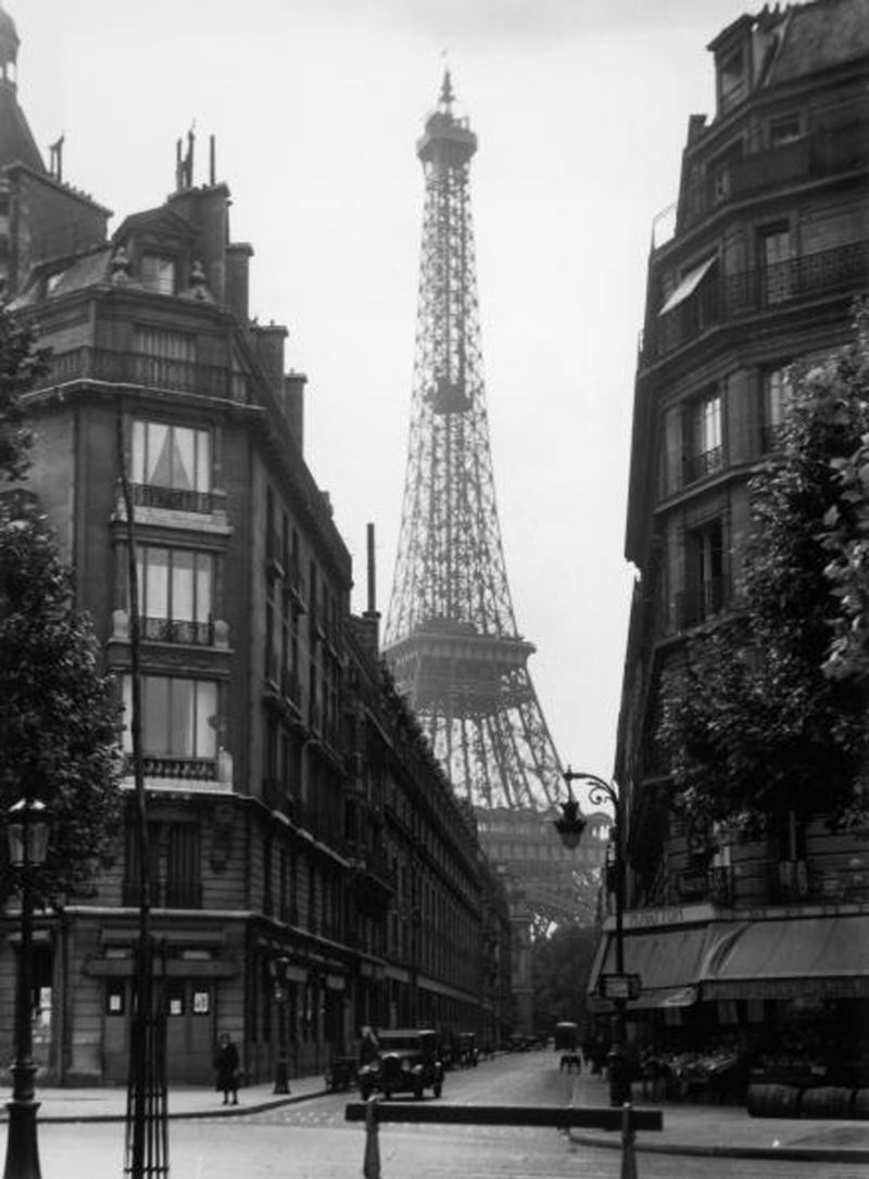20 Fascinating Vintage Photographs That Show Paris Life in the 1920s ...