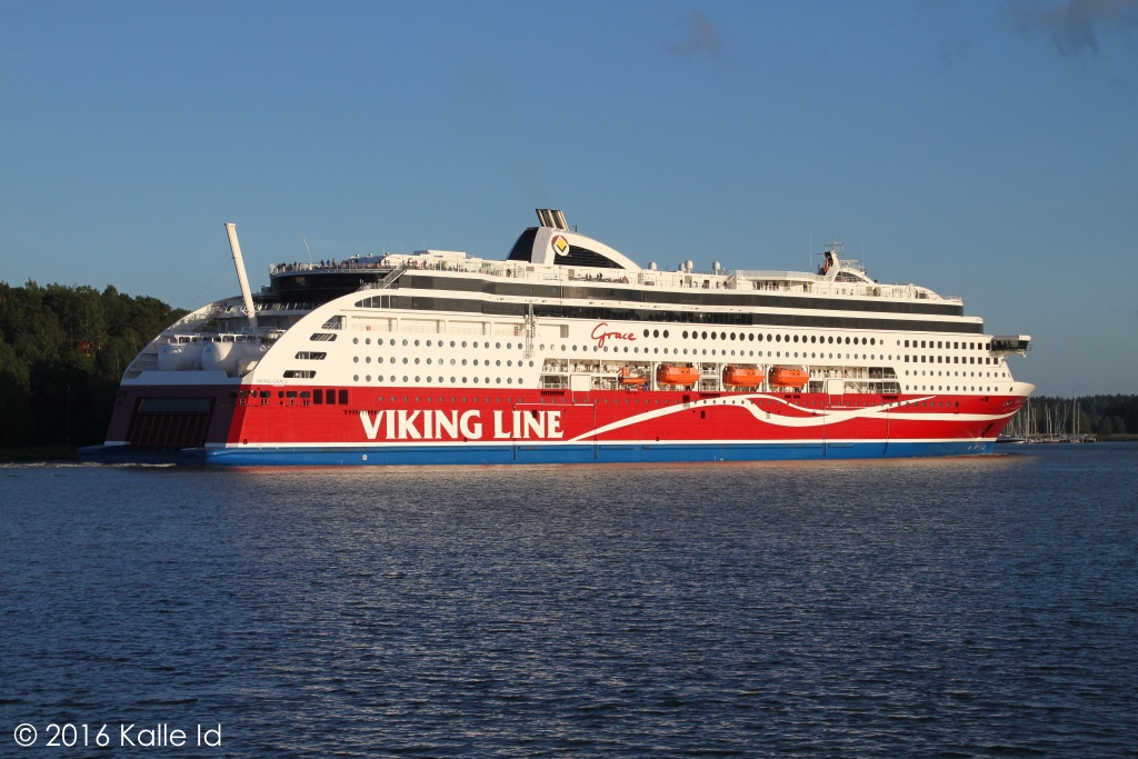 kships: Viking Grace in Turku, 20 June 2016