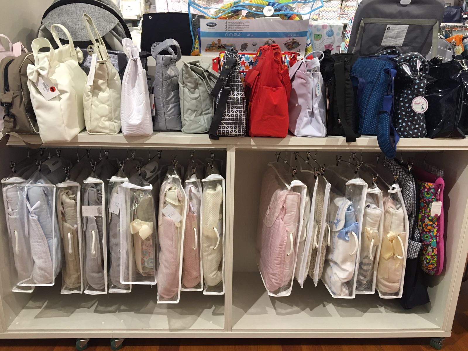 Recorriendo Zaragoza: Una ciudad para los bebés en... Bebé City