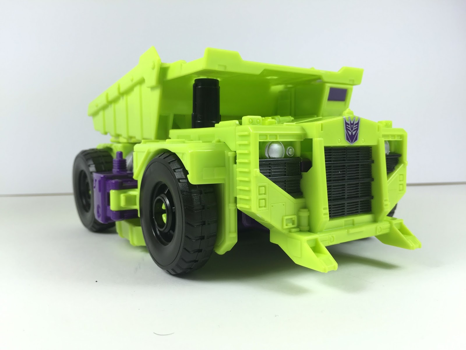 Toybox Soapbox: Transformers Combiner Wars Devastator Review