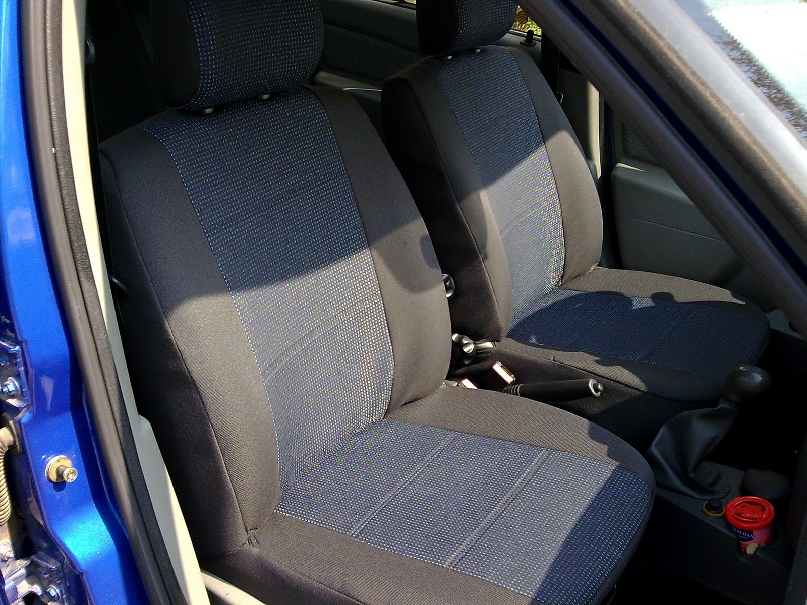 AUTOTEX CORPORATION: Huse auto Dacia Logan